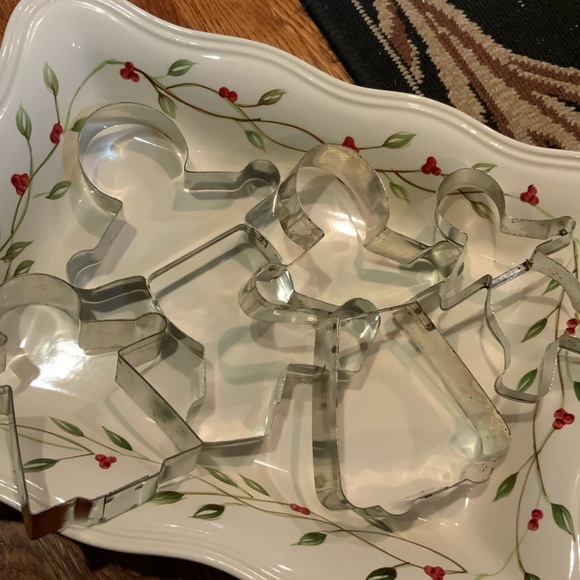 Kitchen | Vintage Gingerbread Cookie Cutters 2 Sets Holiday Christmas ...